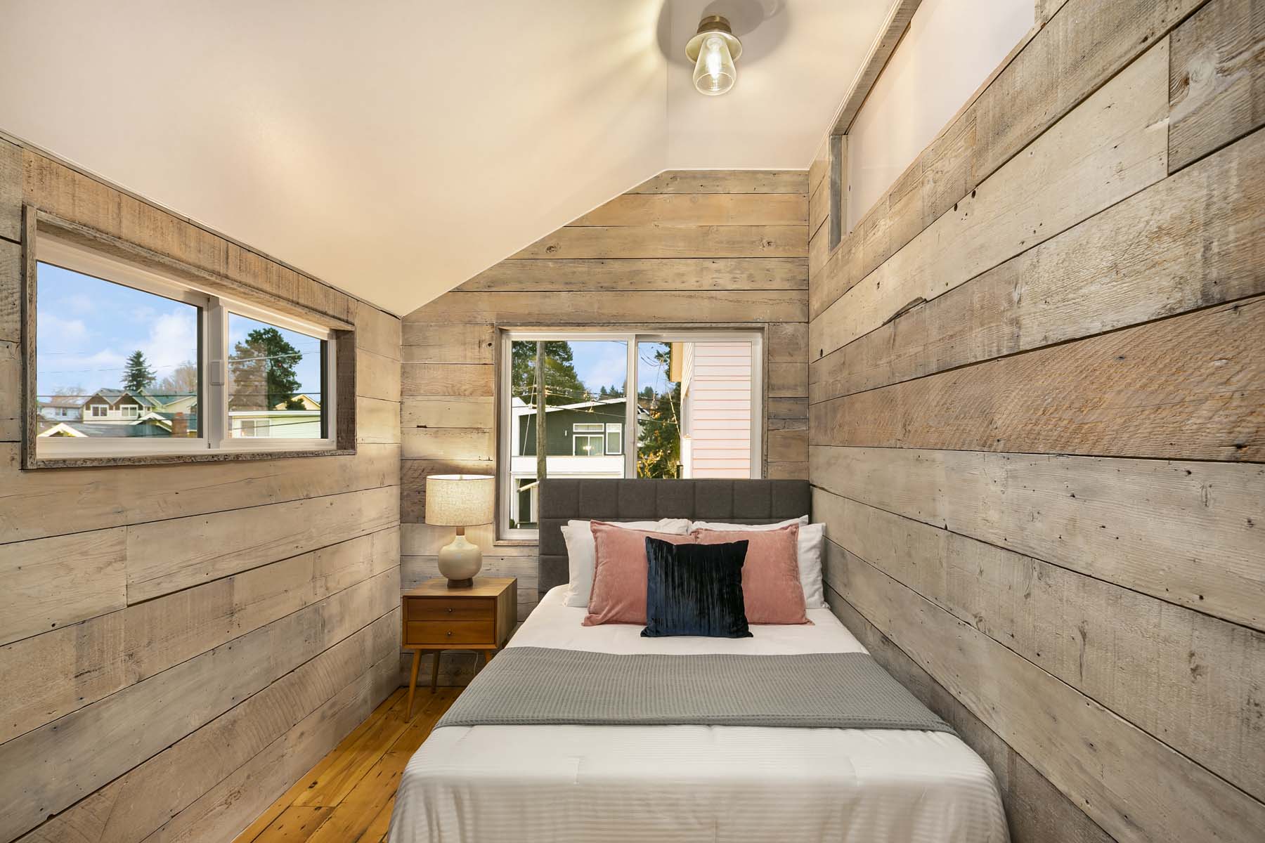 Seattle Backyard Cottage | DADU | Building Contractor in Seattle